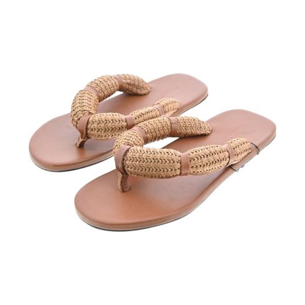 【ブランド】STAUD (スタウド)【タイプ】レディース【商品番号】2200631194897r20260129【コンディション】ランク：新品同様   【カラー】茶【サイズ】EU36(22.5cm位)【実寸(cm)】ヒール:1cm,ソール裏...