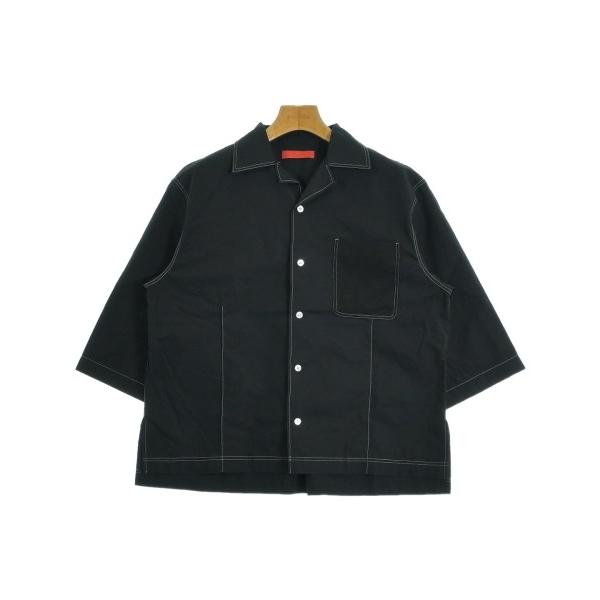 【ブランド】Commission (コミッション)【タイプ】レディース【商品番号】2200623441183r20251220【コンディション】ランク：B   詳細：首まわり汚れあり【カラー】黒【サイズ】2(M位)【実寸(cm)】身幅:54...