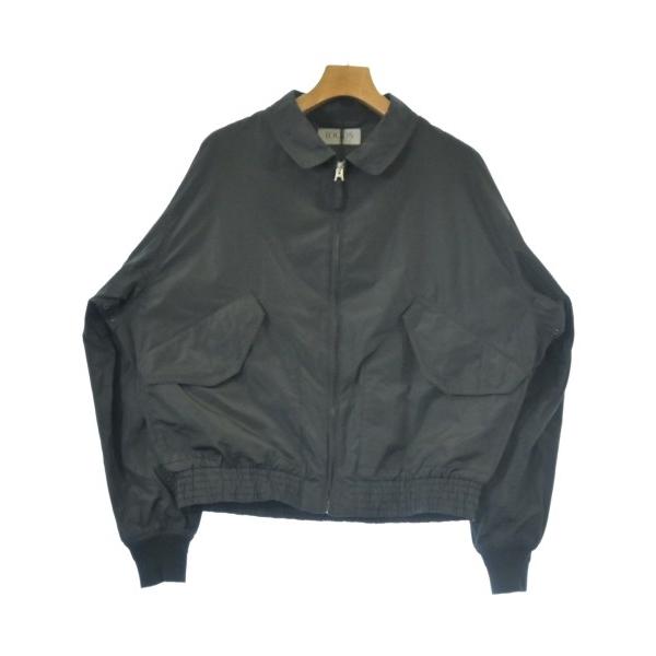 【ブランド】IOOOS THOUSANDS (サウザンズ)【タイプ】メンズ【商品番号】2200621524048r20251109【コンディション】ランク：新品同様   【カラー】黒【サイズ】M【実寸(cm)】身幅:65.5cm,肩幅:38...