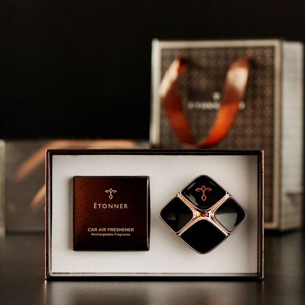 チェース・オン・ザ・ロワール 「ロワールの夢」は、フランスの北部の古城が多いことで有名なロワール地方の古城をインスピレーションして、エレガントでオーセンティックな、高貴で調和のとれたデザインを表現。誰もが美しいと一目惚れする様なスタイルを目...