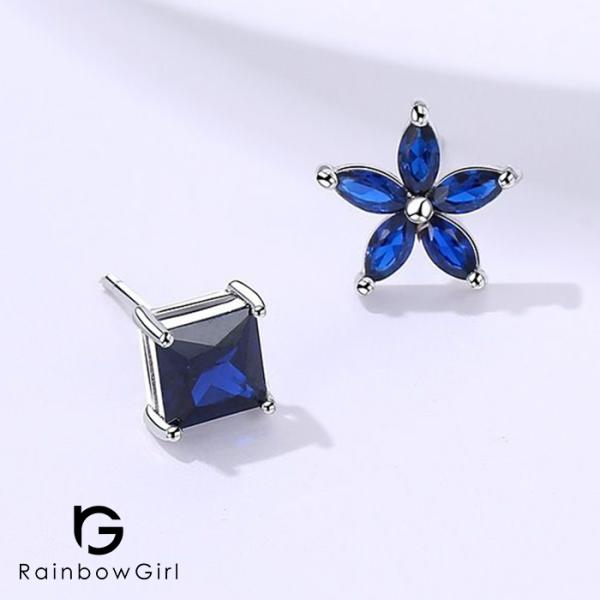 毎日使える小さ目で大人可愛いピアス♪左右で異なるデザインがおしゃれと人気急上昇中のアイテムです。青色のストーンは、程よく華やかなので、カジュアルなファッションはもちろん、パーティーシーンにも◎大人の女性なら1つ持っておきたいアイテムです。【...