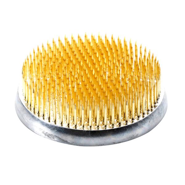 【商品概要】重量:約120g全体寸法(約):直径46mm×高さ18mm針寸法(約):太さ直径1.2mm×高さ10mm針の本数:91本包装形態:化粧箱セイフティタイプ:剣山を簡単に水から取り出せる鎖付の金具注意:剣山はすべて一個ずつ職人が製作...