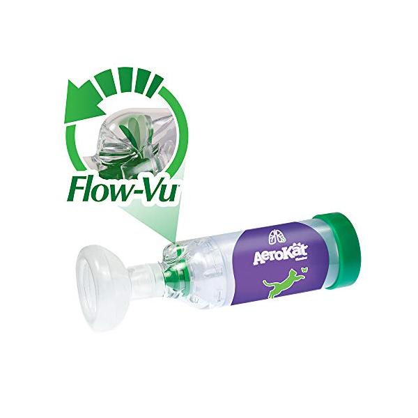 【商品概要】【商品説明】AeroKat* Chamberの使い方は簡単です！次の4つのステップに従うだけです： 吸入器を振ってチャンバーの奥に挿入 吸入器を押して薬を放出 鼻と口を覆い、目は覆わないようにマスクを装着 Flow-Vu*インジ...