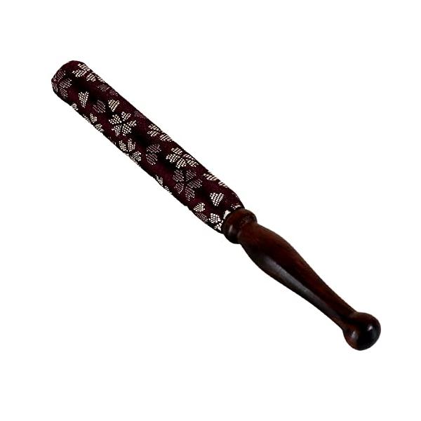 【商品概要】日和柄のりん棒です。リン棒の叩く部分に金襴が使われているので、音色が長く響きます。持ち手部分には「黒檀」の無垢材を使用しています。天然木のため、色合いに個体差がございます。サイズ：15cm（5寸）　※手作りのため、多少の誤差はあ...