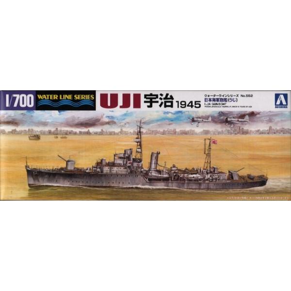 プラモデル、組み立てキット(未塗装)です。組み立てに接着剤が必要です。