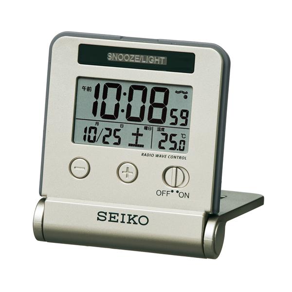 ◆メーカー:セイコー SEIKO◆品名:デジタル時計 トラベルクロック◆品番:SQ772G◆サイズ・重さ(開):78×71×80mm、95g◆サイズ(閉):80×71×17mm◆電池:単4(アルカリ)×2◆枠材:プラスチック枠(薄金色パール...