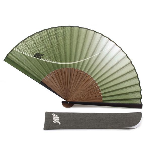 【発売日：2023年03月14日】こちらは、シンプルなぼかし背景デザインに、ワンポイントの縁起動物モチーフがクール。福を招くデザインで、ビジネスマンの日常使いにも、様々なシーンにおすすめです。扇子袋と紙箱入りで大切な人へのプレゼントとしても...