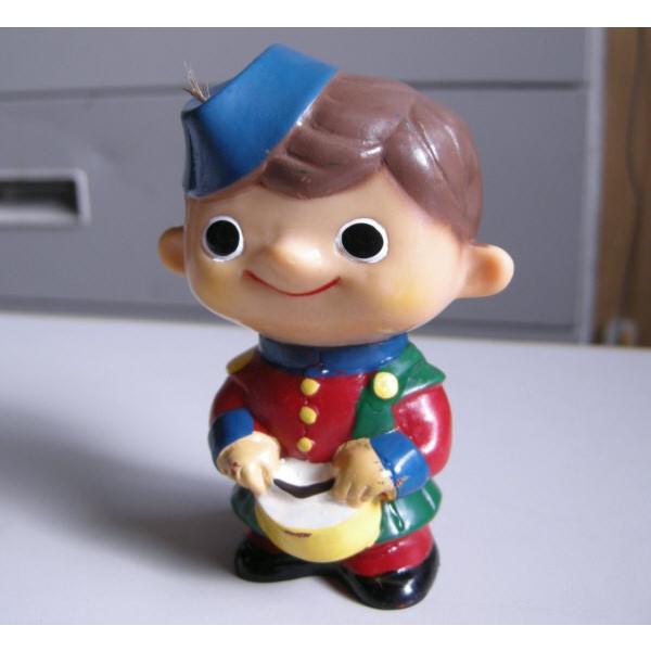 【発売日：2020年04月30日】富士銀行　貯金箱　企業物　ノベリティー商品サイズ・高さ10ｃｍ　幅6.5ｃｍ　奥行き5ｃｍ年式・不明中古品です　年数相当の使用感あります　細かい小傷やスレ等あります頭の何かが取れて欠陥しています　古い物とご...