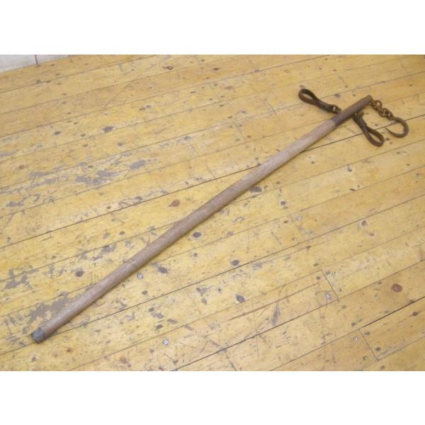 【発売日：2020年04月27日】棒秤　昭和レトロ　はかり　天秤商品サイズ・長さ126.5　太さ3.6ｃｍ年式・昭和古い物です　年数相当の使用感あります　細かい小傷やスレ等あります全体的に細かい小傷や錆等多数あります　動作の保証は致しません...