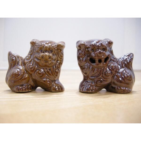 【発売日：2020年05月30日】琉球焼　てだご窯　シーサー2体商品サイズ・高さ4ｃｍ　幅4.5ｃｍ　奥行き2.7ｃｍ年式・不明未使用品です　多少のスレ等ありますが綺麗な状態です付属品等・画像に写っている物ですダンボールで梱包致します