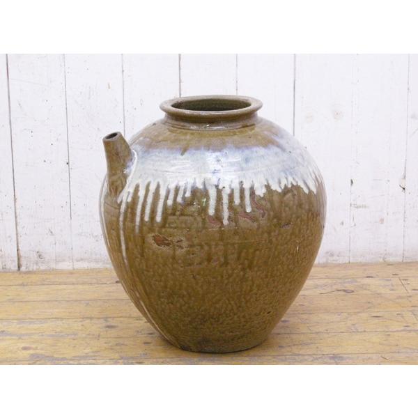 【発売日：2020年04月13日】雲助　うんすけ　水瓶　手洗商品サイズ・高さ37.5ｃｍ　幅35ｃｍ　奥行35ｃｍ年式・昭和古い物です　年数相当の使用感あります　細かい小傷やスレ等あります割れ等はありません　内部は綺麗な状態です使用は問題あ...