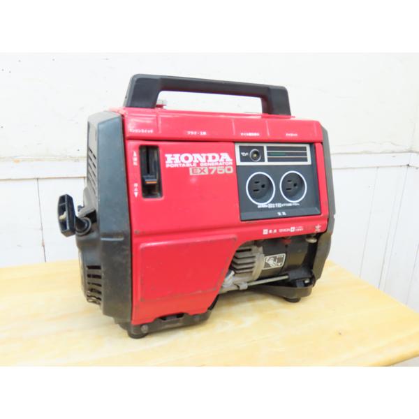 【発売日：2026年04月30日】ホンダ製　エンジン発電機　EX750　50/60Hz　6A/7.5A商品サイズ・高さ39ｃｍ　幅43ｃｍ　奥行29ｃｍ年式・不明中古品です　年数相当の使用感あります　細かい小傷や剥げ・錆等多数あります調子よ...