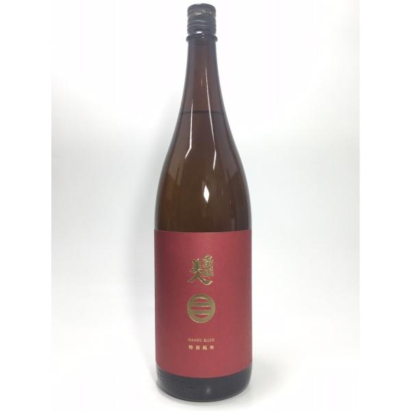 岩手県の酒造好適米「ぎんおとめ」を全量に使用し、５５％まで磨いて９号系酵母で仕込まれています。全体的にやや辛口の純米酒ですが、果実味のある香りと上品でふくよかな米の旨みがあり、後味もスッキリ。使用米：ぎんおとめ精米歩合：55％アルコール：1...