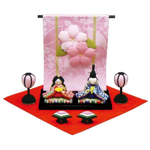 ◆メーカー:リュウコドウ（龍虎堂）◆品名:雛人形 花几帳わらべ雛◆品番:001-0656◆サイズ:およそ 幅31x奥31x高17.5cm（几帳の高さ）◆素材:レーヨンちりめん、アセテート（敷物）◆生産国:日本可愛いサイズの雛人形。お子さんや...