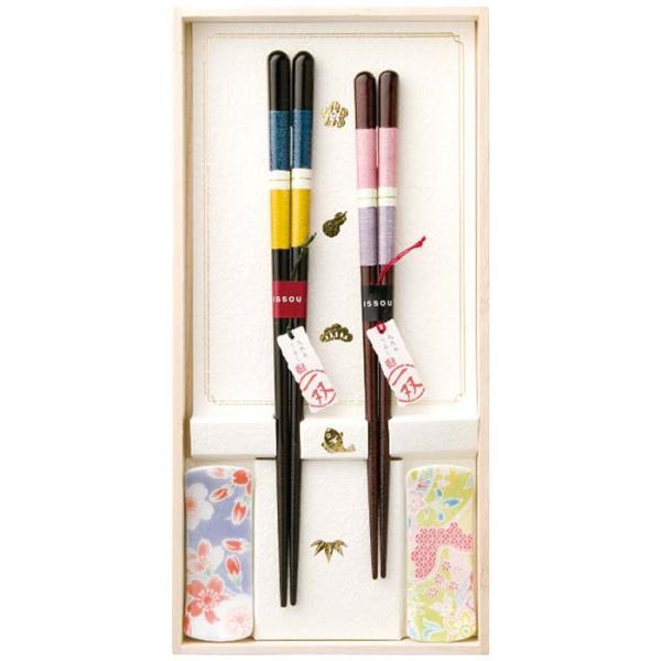 ◆メーカー:イシダ◆品名:百福桐箱 箸置付夫婦箸 有馬 | ギフト 贈り物 プレゼント 定番◆品番:39395◆現品サイズ・内容全長23cm箸・全長21cm箸各1膳・天然木(漆塗装)・7.2×2.8cm箸置き2個・陶器◆重量:200g◆幸せ...