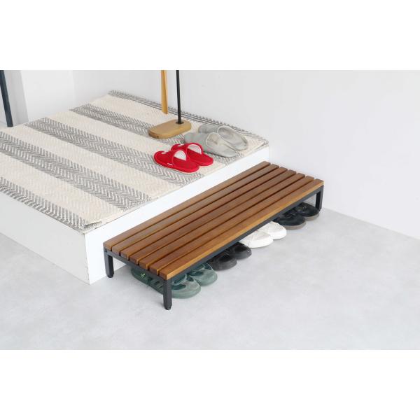 【発売日：2025年02月01日】木製天板×スチール脚のシンプルな玄関台。玄関を美しく整え、 日々の暮らしをより快適に、 心地よさをもたらす踏み台。 Entrance Stage【カラー】ホワイト/ブラック【サイズ】W900 × D300 ...