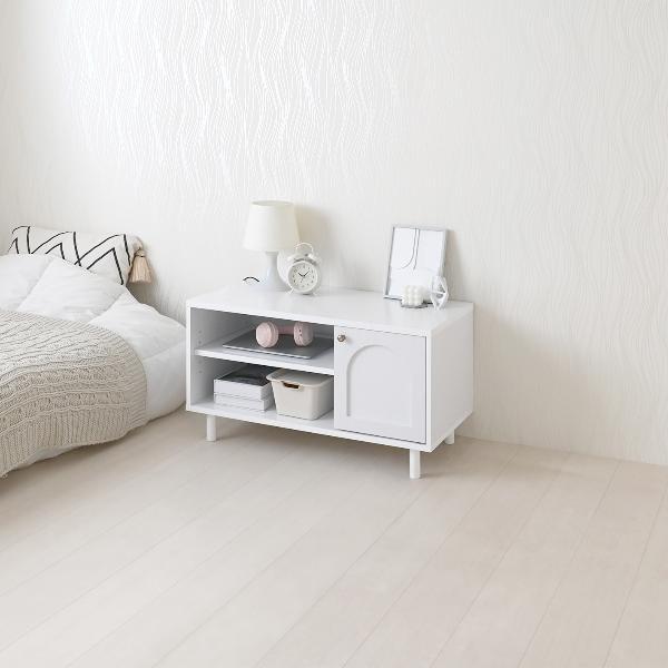 【発売日：2026年03月01日】マントルピースのようなアーチ形デザインが 大人かわいいローボード。プレーンなホワイトと上品でシンプルなデザインにヴィンテージゴールドの取っ手がアクセントです。どんなお部屋にも合わせやすく、幅広いシーンで活躍...