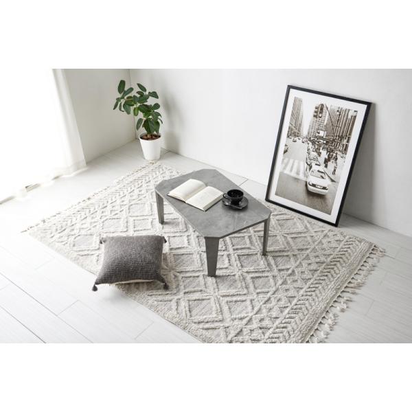 【発売日：2023年07月01日】スタイリッシュな八角形のセンターテーブル。まるで天然木のような古木調の色合いと木目感の再現にこだわりました。折りたたみ機能付き。カラー：ホワイトウォッシュ/ブラウン/ナチュラルサイズ：(約)幅75x奥行50...