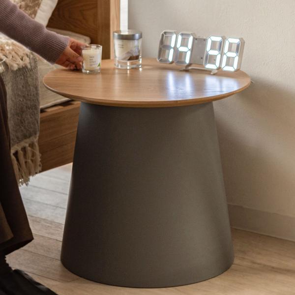 【発売日：2025年11月11日】天板と脚部の異素材の組み合わせが特徴的なラウンドテーブル。センターテーブルやサイドテーブルとしての用途だけでなくラックとしてもサイズ違いで組みあわせることでよりかわいく、また使い方の幅が広がります他にはない...