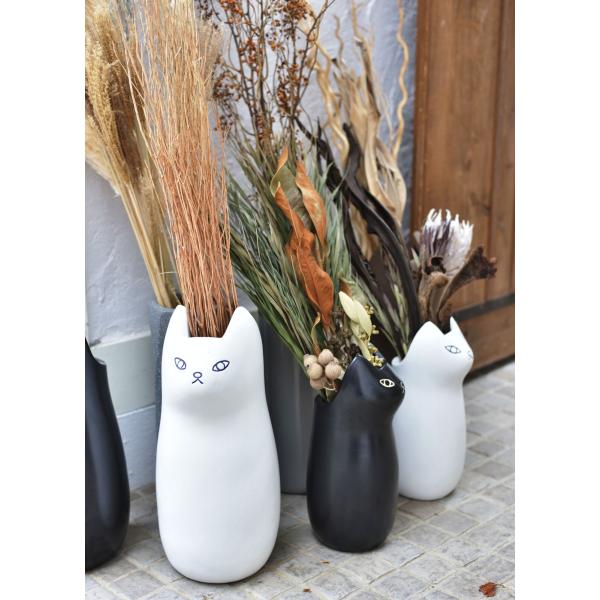 【発売日：2025年11月11日】アンティーク調のアイアン仕上げでとてもオシャレなモダン傘立てです。色は黒と薄グレーのような色合いです。お家に来られたお客様、ご友人様の目を引くこと間違いなし！玄関にお一ついかがですか？＊雨受け皿は取り外しで...