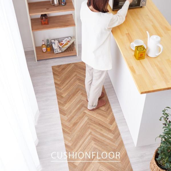 【発売日：2025年07月01日】接着剤や特別な工具は不要。床面の上に置くだけDIYが苦手な方にもおすすめ   表素材は塩化ビニールです。食べ物や飲み物をこぼしても、サッと簡単に拭き取ることが出来ます。抗菌・抗ウイルス・防カビ加工マット本体...