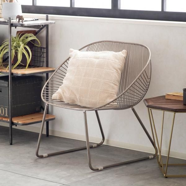 【発売日：2022年06月20日】窓際のチェアに腰掛け朝日を浴びながらモーニングコーヒーを楽しもう♪女性らしさをイメージした線の細いチェア。【カラー】シルバー【サイズ】巾700・高さ710・奥行き600・座面高360(mm)［梱包サイズ］巾...