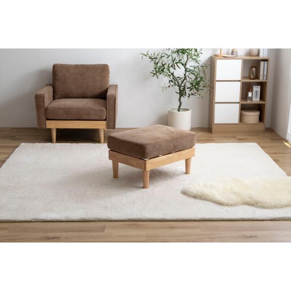 【発売日：2023年11月01日】コーデュロイx天然木の組み合わせが、お部屋に上質感を醸し出す『Moss(モス)』シリーズのコーデュロイオットマン。贅沢なゆとりのある座面は、くつろぎ時間をより快適な物へとさせます。また、ロータイプでお部屋を...