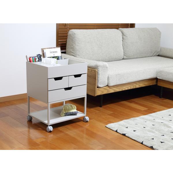 【発売日：2021年09月30日】歳を重ねる中で、「あれ、どこ置いたっけ？」という小さな不便が積み重なる事は避けられません。日常生活のちょっとした不便を解消するワゴンです。新聞・雑誌・リモコン・ティッシュやメガネなど日常でよく使うアイテムを...