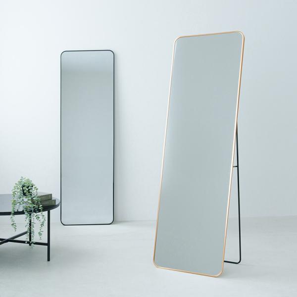 【発売日：2025年07月01日】繊細なフレームラインが印象的なアーチ型スタンドミラー ルーミー幅60cmのミラーはご家族やパートナーと並んで使えるワイドサイズアルミフレームは上品でマットな質感主張しすぎず、どんなインテリアにも自然にマッチ...