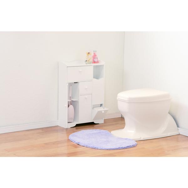 【発売日：2021年02月24日】ペーパーロールやお掃除ブラシなどを省スペースで収納できるトイレラック。カラー：ホワイトサイズ：(約)幅45x奥行14x高さ63cm材質：MDFコメント：[生産地]-※完成品【関連】爆買 トイレラック トイレ...