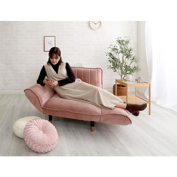 【発売日：2022年11月01日】ベロア生地のコンパクトカウチソファ　一人掛け高級感もあり さわり心地のよい人気のベロア生地を採用ポケットコイルを使用した 座り心地抜群の多層構造背もたれとひじ掛けは14段階リクライニングx安心の日本製圧迫感...
