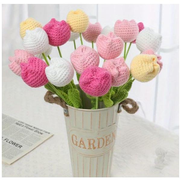 手作りかぎ針編みチューリップ 、ホーム・ウェディング・パーティー用デコレーション（花瓶なし） カラフルなテーブルアレンジメント 鮮やかな色、家庭/オフィスの飾り、ギフト、ウエディングブーケに最適この編み花は手編みで丁寧に作られています。色彩...