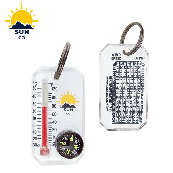 SUN COMPANY サンカンパニー サーモコンポは超小型のコンパスと温度計がセットされたキーホルダーです。ジャケットやバックパックのジッパーに取り付けておくと意外な時に役立ちます。華氏（°F）と摂氏（℃）で表記されているので、どこの国で...