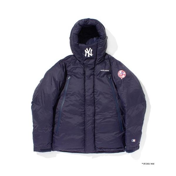 首元にYankeesの【NY】マークを落とし込んだ中綿ジャケット。左胸の【APPLEBUM】ロゴプリントに加え、左腕にはYankees円形刺繍ワッペン、左袖口にはメジャーリーグベースボールを象徴する伝統あるロゴマーク【バッターマンロゴ】のシ...