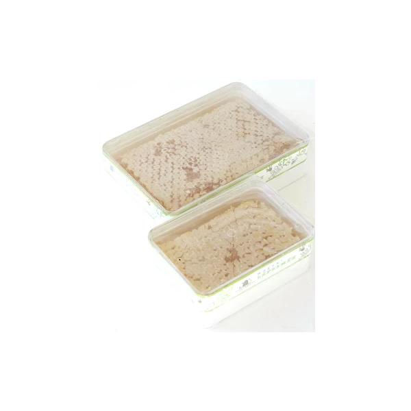 ハンガリーのアカシアから採蜜されたコムハニーです。こちらは大きい400gサイズ。（200gの小さいサイズはこちらから）アカシアは、クセがなくさわやかな甘みとフレーバーが楽しめます。巣箱から切り出したコムハニーは、プロポリス、ローヤルゼリー、...