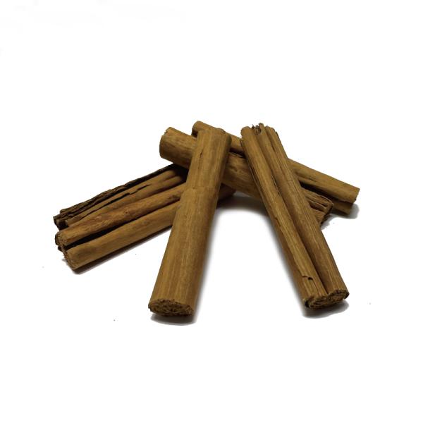 【長さ7.5cm、太さ1.0cmから1.7cmと通常のスティックより短めのカットになります】西洋で古くから使われてきたスリランカのセイロン種から採取したシナモンスティック。硬い表皮を捨て柔らかい内皮だけを使うため柔らかく、カシア種と比べて形...