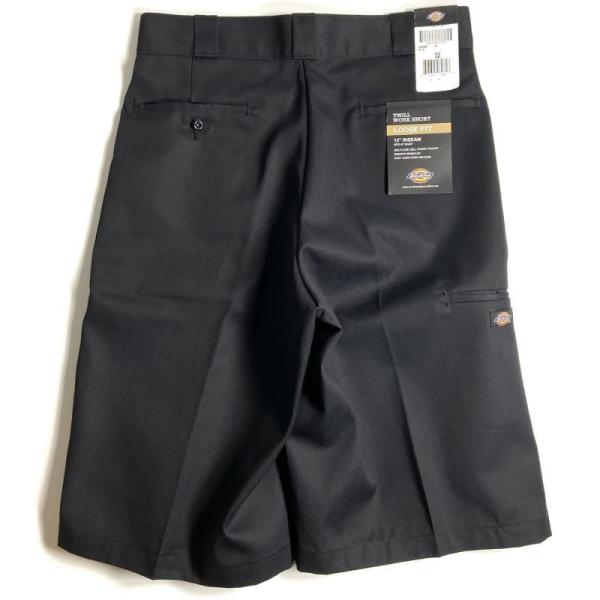 ・詳細Dickiesより王道のワークショーツ。股下13インチのちょうど膝が隠れる長さで、ルーズなシルエットが魅力的な一着。・素材ポリエステル65%コットン35%・サイズ30 ウエスト78cm 股上33cm ワタリ幅30cm 裾幅31cm31...