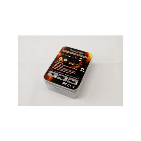 このハイパワーLEDライトシステムは、夜間でも実車なみの明るさと視界を確保できます。最大出力0.5Aの電力による発熱を緩和するために特殊な放熱フィンを装備。受信機の3CHに接続して送信機から、点灯/消灯の操作を遠隔操作で行うことができます。...