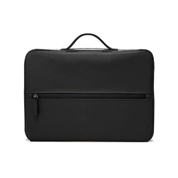 【発売日：2024年11月15日】自立する別持ちPCバッグ特長・自立するPCバッグ。大きく開く開口部で出し入れも簡単。・上質素材を使用した型崩れしにくい作り。・A4書類対応のインナーポケット付き。・アクセサリーを収納できるフロントポケットは...