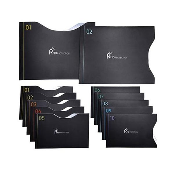 【発売日：2024年11月15日】スキミング対策。クレジットカード等の磁気不良を防止する磁気防止カードケース。超薄型設計で、財布やスマホケースにも収まる。特長●スキミング防止電磁波98%以上カット●出し入れ楽々設計意匠権取得済みの滑らかなカ...