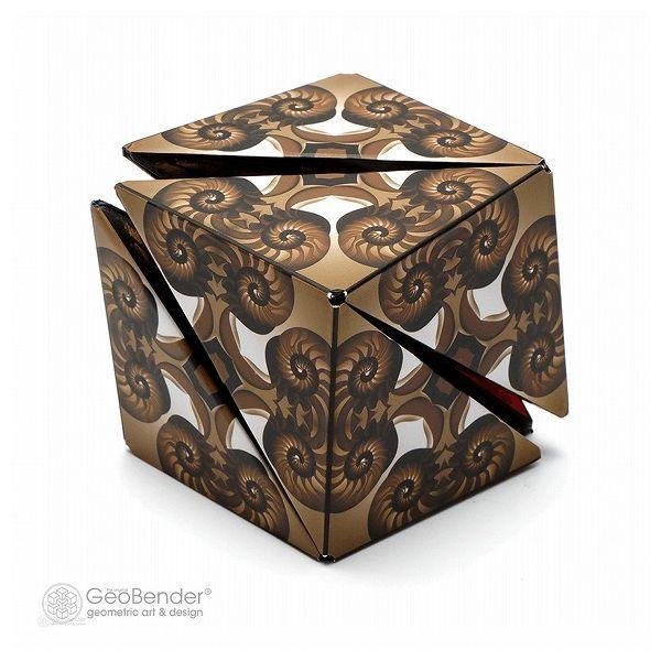 【発売日：2022年06月02日】【商品特長】●おしゃれで洗練された3D磁気パズルが新登場！●インテリアとしても使えるアート性の高いフィジットトイ。●分解せずに1個体が72種類の形状に変化！2個以上でさらに可能性が広がります。●2つ以上のG...