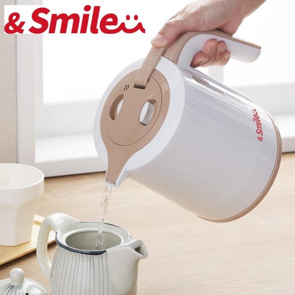 【発売日：2026年03月16日】■商品説明倒れてもこぼれにくタイプのケトル。沸騰すると自動的に電源が切れるので無駄な電気を使いません。コードレスだから、コードが絡まず安全にお湯が注げます。電源スタンドの操作で温度調節が可能。沸騰湯沸かし1...