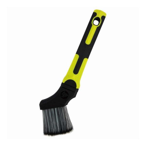 【発売日：2025年11月06日】商品情報●クルマを美しく保つためのトータルカーケアツール「b&amp;y」シリーズ。●とてもやわらかく、しなやかな毛先で細部の汚れを優しく落とします。●車内でも車外でも使えます。●コンパクトで持ちやすいハン...