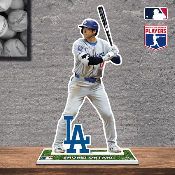 【発売日：2025年05月26日】数々の記録を塗り替えた大谷翔平選手のMLB公式フォトスタンドです。2024年の感動的な名場面を再現したフォトスタンドは、厚さ約7ミリの丈夫な作りで安定感も抜群。ご自宅に飾るのはもちろん、プレゼントとしても喜...