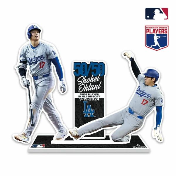 【発売日：2025年05月26日】数々の記録を塗り替えた大谷翔平選手のMLB公式フォトスタンドです。2024年の感動的な名場面を再現したフォトスタンドは、厚さ約7ミリの丈夫な作りで安定感も抜群。ご自宅に飾るのはもちろん、プレゼントとしても喜...