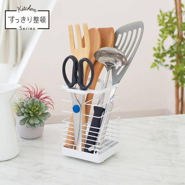 【発売日：2022年09月06日】カラー ホワイト最大外寸(約) 幅13×奥行11×高さ18cm商品重量(約) 0.41kg材質【本体】スチール(亜鉛メッキ＋粉体塗装)【すべり止め】PVC製造 中国製【特長】ツールスタンド、キッチン、キッチ...