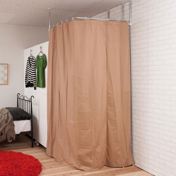 【発売日：2025年09月08日】突っ張り式間仕切りカーテンに高さ調整可能タイプが新登場。幅伸縮であらゆるシーンに対応。カーテンは取り外し可能で手持ちのカーテンに付け替えも可能な汎用性のあるカーテンポールです。カーテンカラーは2色から。邪魔...