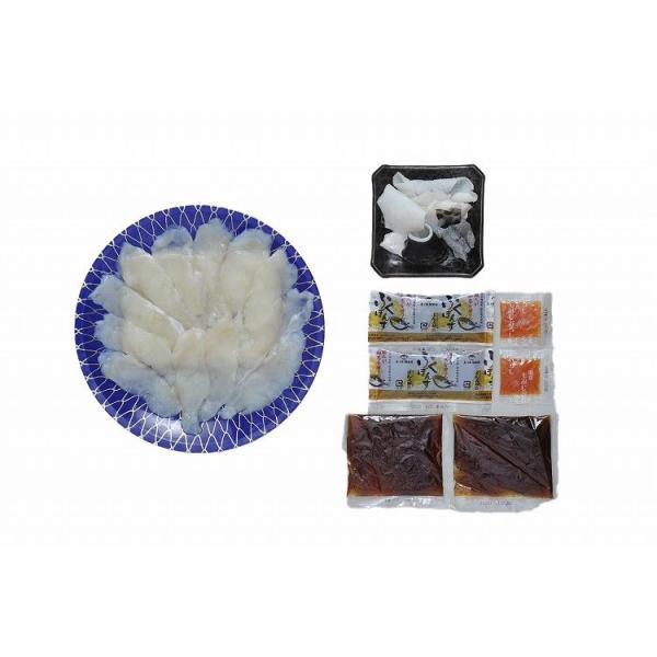 【発売日：2024年04月11日】【商品区分】食品【保存方法】冷凍【原材料(アレルギー表記含む)】【ふぐスライス】標準和名マフグ（国産）、食塩／トレハロース、【ふぐボイルしゃぶ皮】標準和名トラフグ（国産、養殖）、食塩、【ふぐ鍋だし】フグのだ...