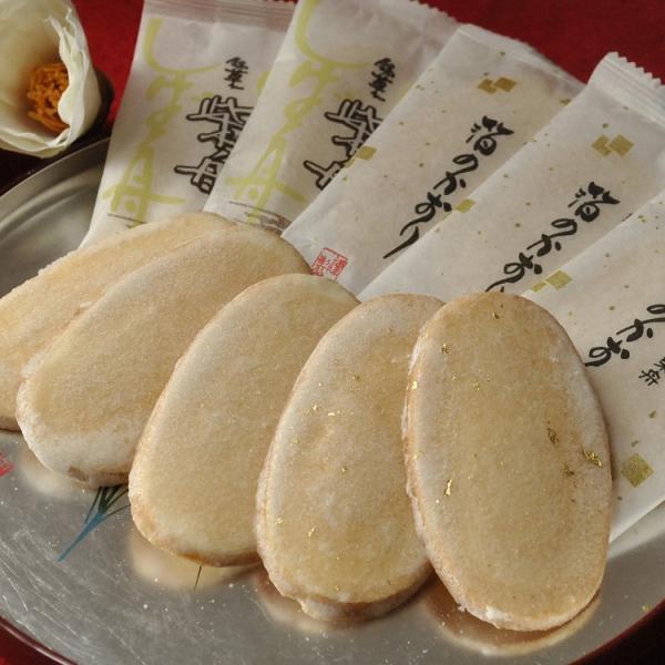 【発売日：2024年09月26日】銘菓柴舟に、金箔をあしらった今屋オリジナル商品です。【商品区分】食品【保存方法】常温【原材料(アレルギー表記含む)】【箔のかおり】砂糖(国内製造)、小麦粉(国内製造)、生姜／着色料（金箔）、膨張剤【メーカー...