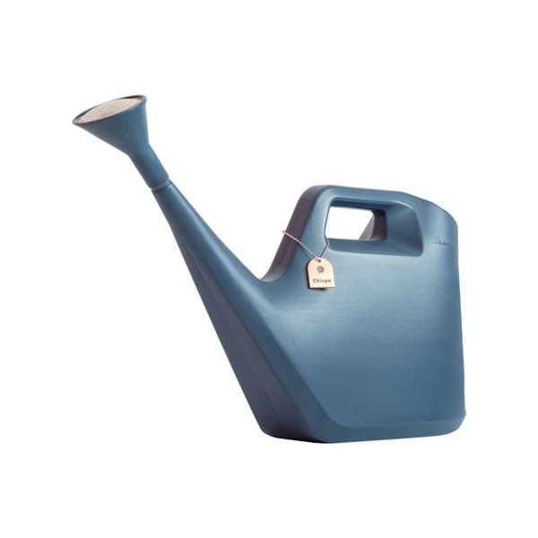 【発売日：2023年12月13日】【商品スペック】特長●耐候材入りで長い年数使用可能です。用途仕様●容量(L)：10●色：ネイビーブルー●幅(mm)：570●奥行(mm)：168●高さ(mm)：320仕様２●ガーデニングシャワー如雨露10L...